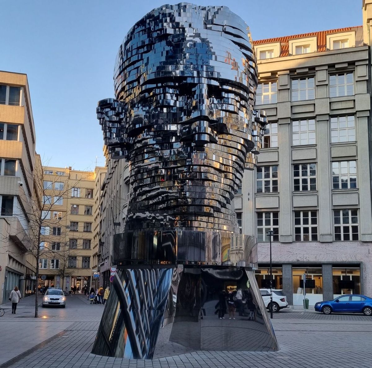 The Rotating Head of Franz Kafka: An Amazing Encounter in Prague ...